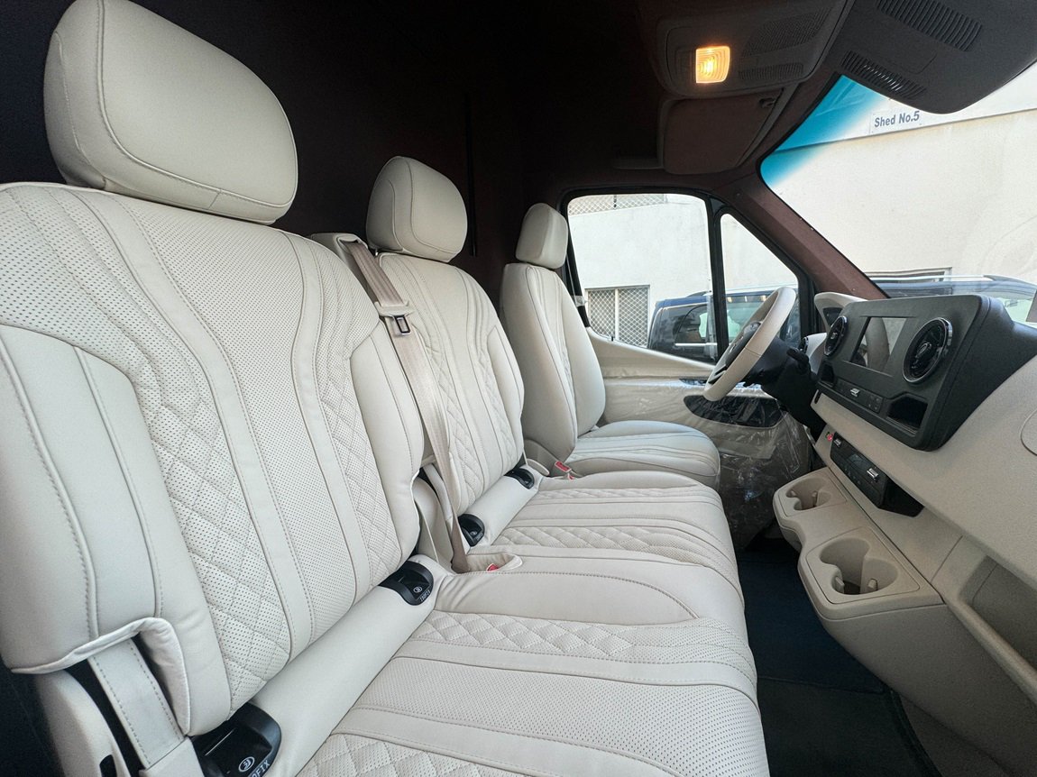 Mercedes Sprinter Luxury Van 414_SL - Scuderia Motor Design
