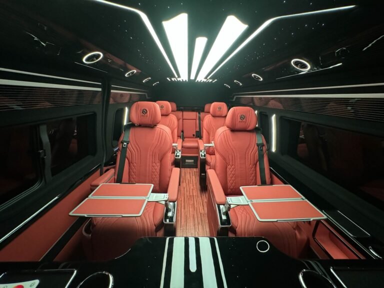 Toyota Hiace Luxury Van - Scuderia Motor Design