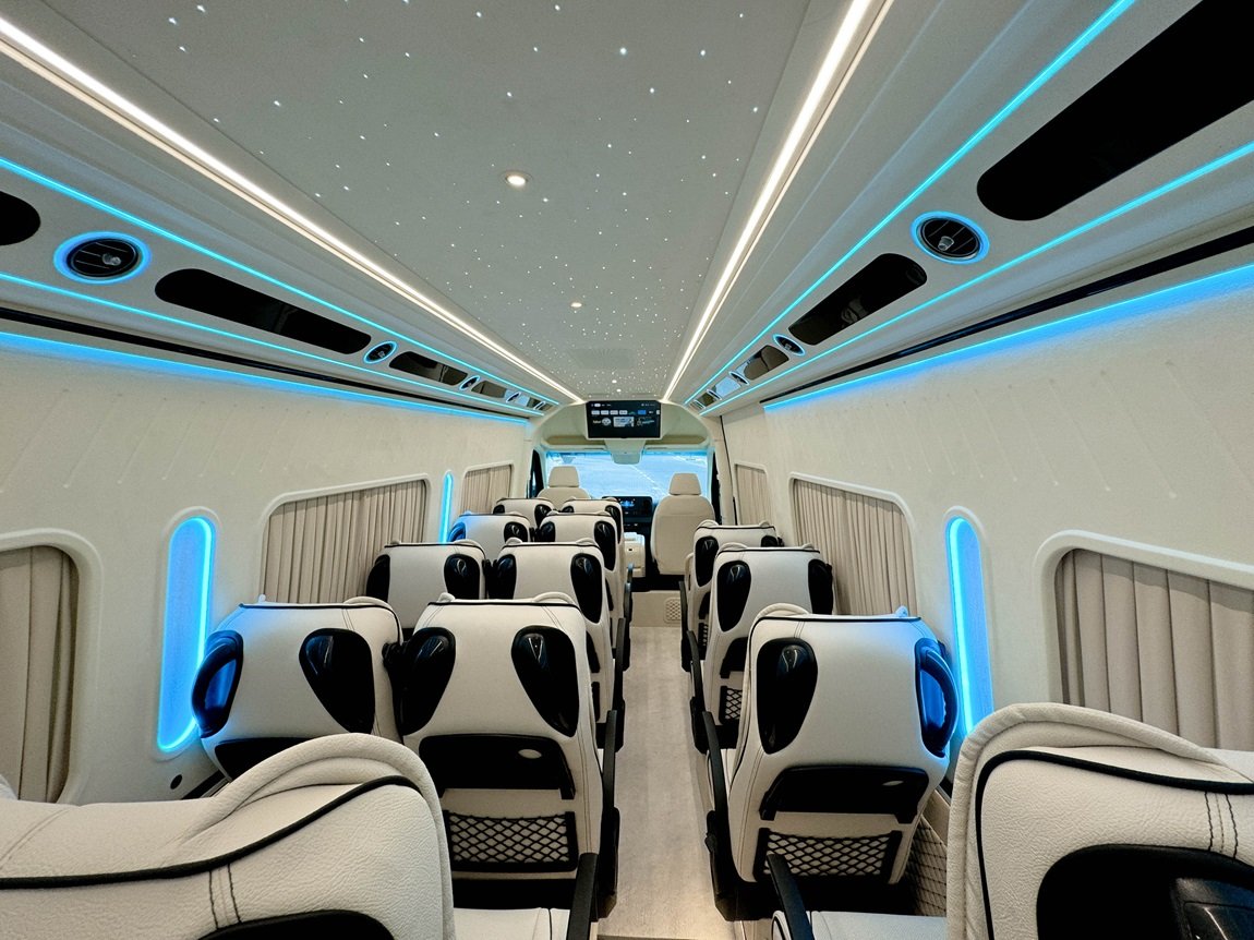 Mercedes Sprinter VIP Edition - Scuderia Motor Design