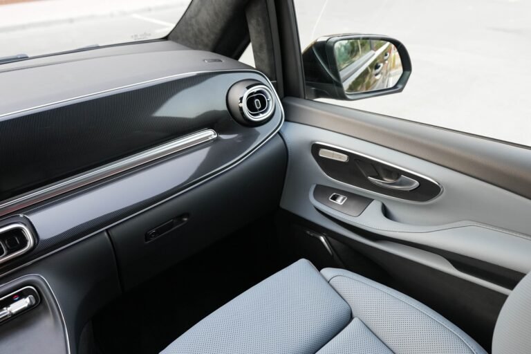 Mercedes V300 Luxury Van VE507 - Scuderia Motor Design