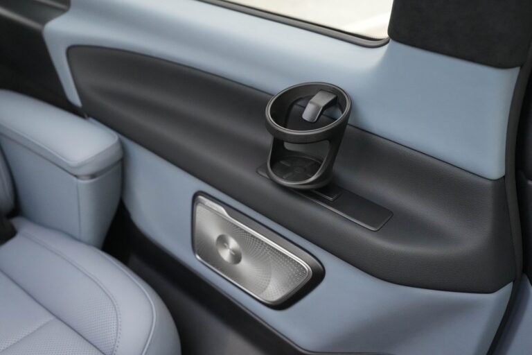 Mercedes V300 Luxury Van VE507 - Scuderia Motor Design
