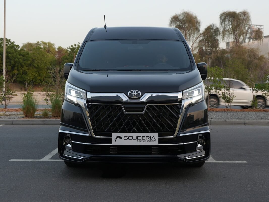 Toyota Hiace VIP Van - Scuderia Motor Design