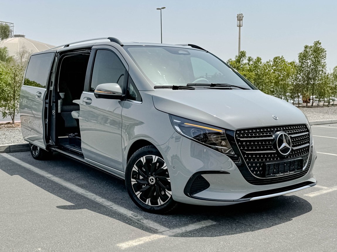 Mercedes V300 Luxury Van VE520 : Elegance Redefined
