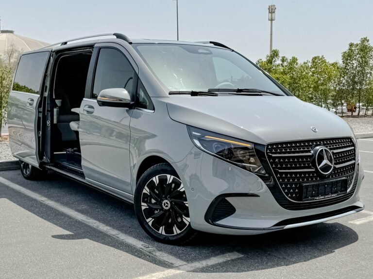 Mercedes V Class Luxury Van 514_VL for VIP Travel